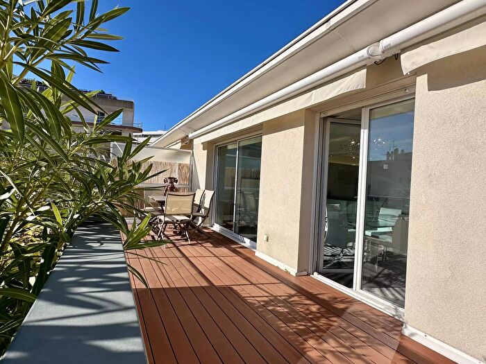 Appartement à vendre - Antibes, Juan-les-Pins, Le Cap - 3 pièces - 2 chambres