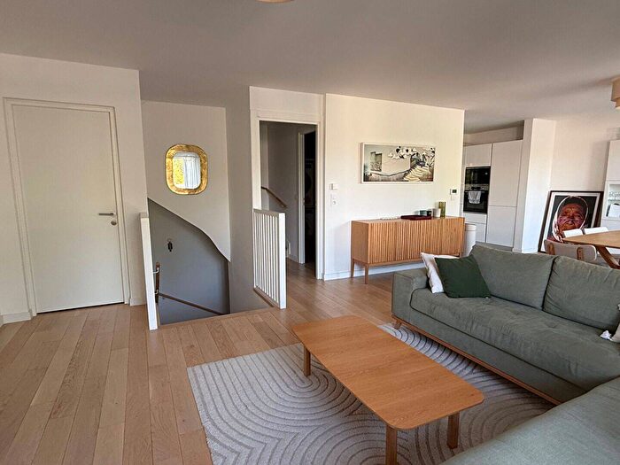 Appartement 4 pièces à Mairie, Garches, à louer