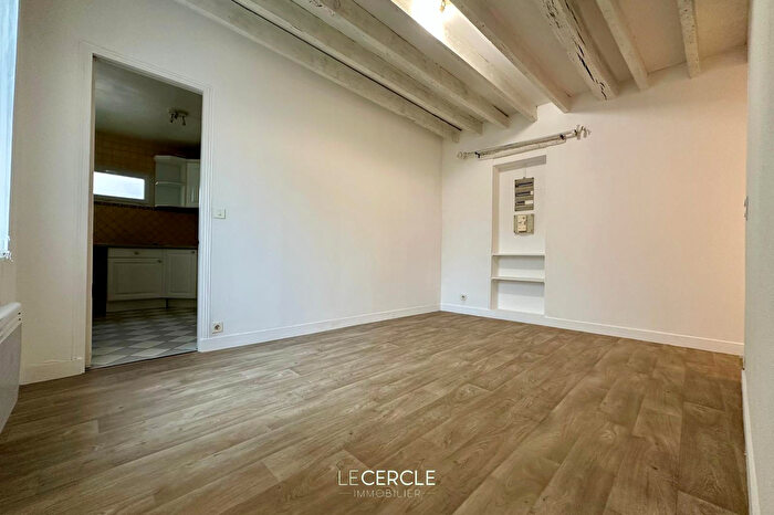 Chamant : Appartement 2 pièces à louer