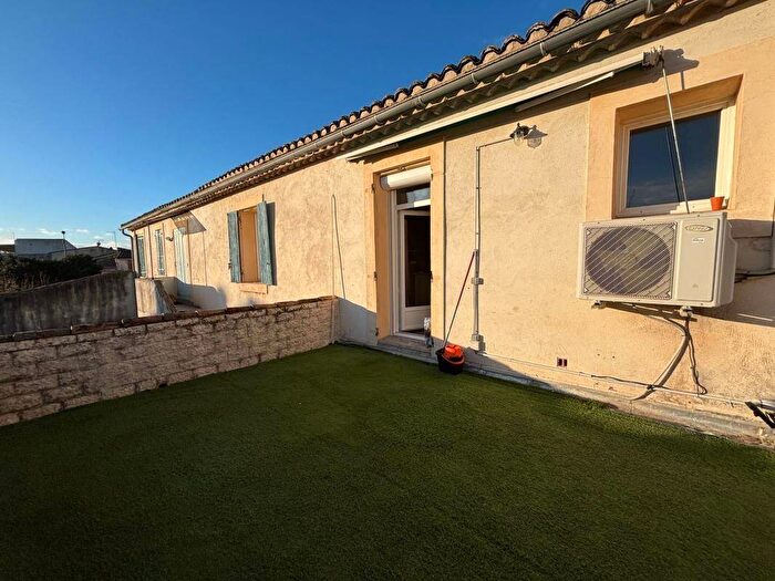 Appartement à louer - Nord, Marguerittes - 3 pièces - 2 chambres