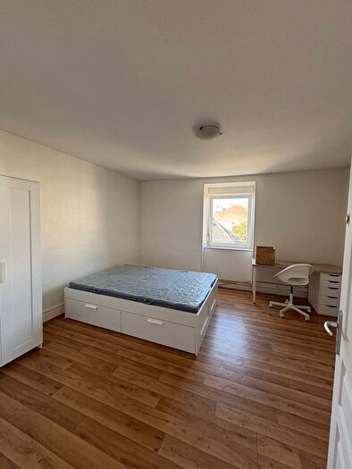 Appartement à louer - Neudorf Ouest Centre, Strasbourg - 4 pièces - 3 chambres