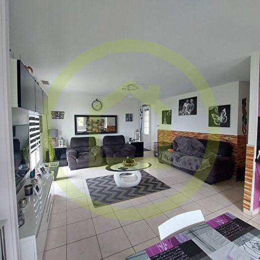 Maison à vendre - Chasseneuil-sur-Bonnieure - 6 pièces - 4 chambres