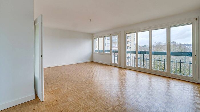 Appartement à louer - La Ronce, Ville-dAvray - 4 pièces - 3 chambres