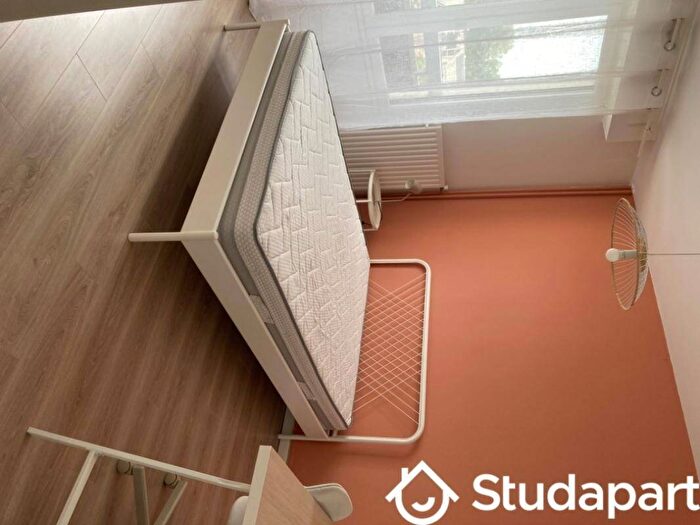 Appartement à louer - Centre, Angers - 1 pièce - 5 chambres