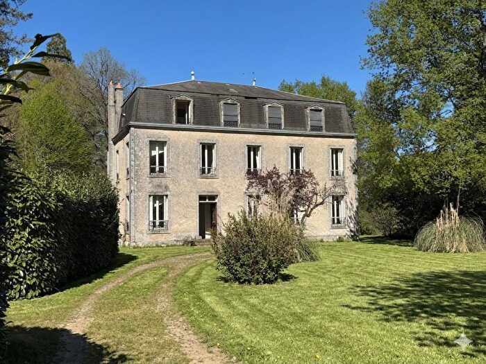 Maison 16 pièces à Cussac, à vendre