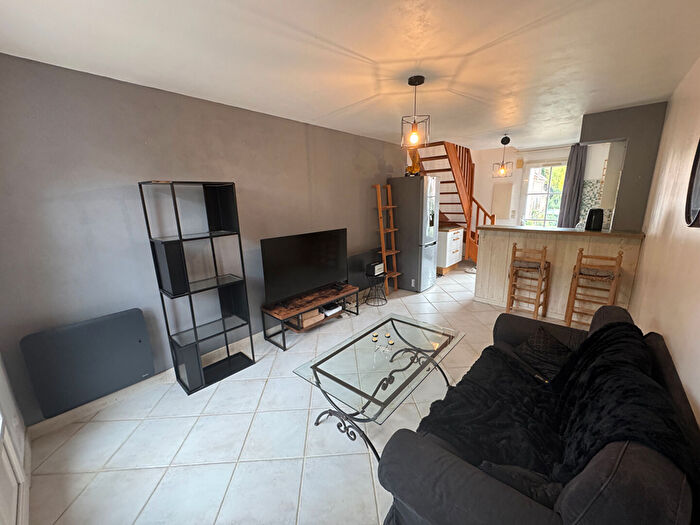 Montfort-l'Amaury : Maison 2 pièces à vendre