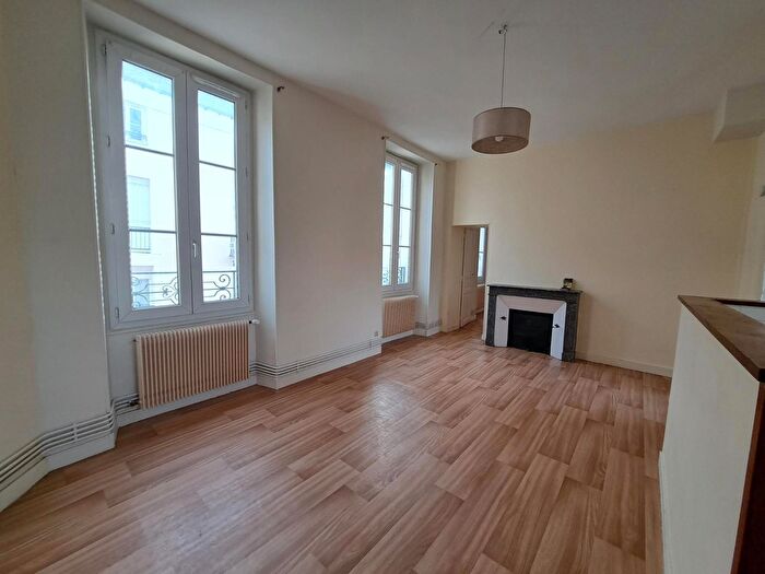 Appartement à louer - Angers, Saint-Serge, Ney, Chalouère - 2 pièces - 1 chambre