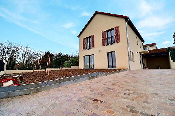 Saint-Germain-en-Laye : Maison 7 pièces à vendre