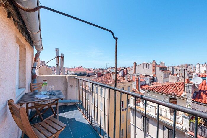 Appartement à louer - Préfecture, Marseille ème arrondissement - 1 pièce