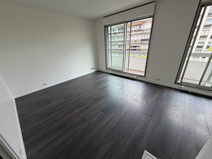 Appartement 2 pièces à Boulogne-Billancourt, Jean Jaurès, Reine, à louer