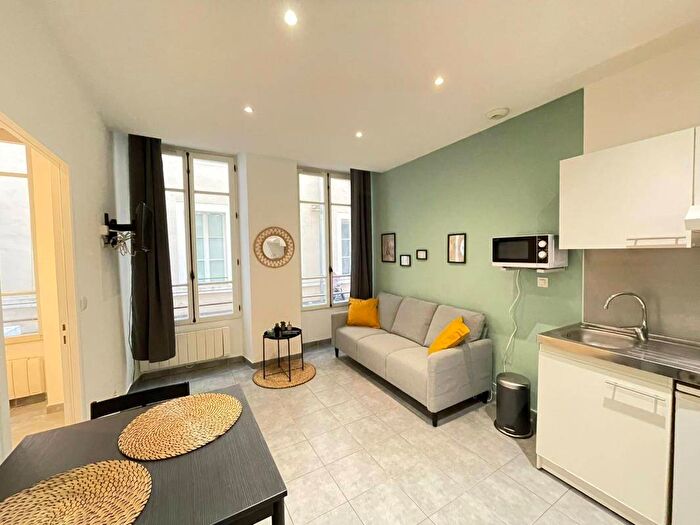 Appartement à louer - Les Grandes Carmes, Marseille ème arrondissement - 2 pièces - 1 chambre