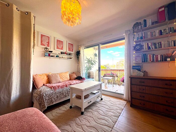 Appartement à vendre - Le Lavandou, Centre-ville, Plage du Lavandou, Pointe Pilon - 1 pièce - 1 chambre