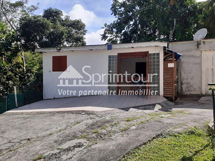 Maison à louer - Petit Bourg - 2 pièces - 1 chambre