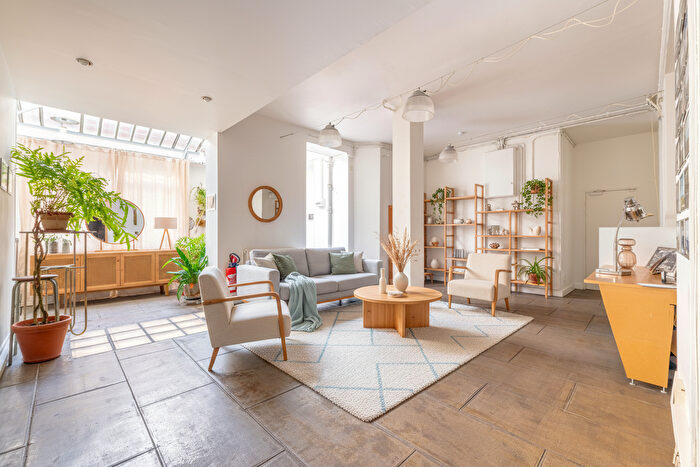 Paris 9ème, Trudaine, Rochechouart - Appartement 8 pièces à vendre
