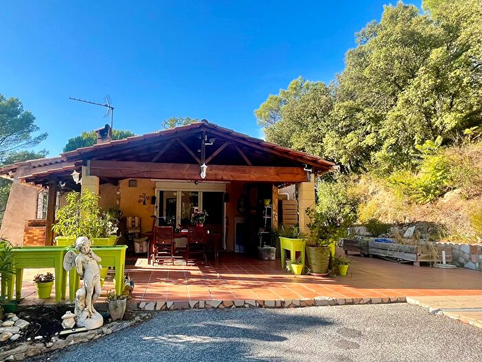 Maison à vendre - Taradeau - 4 pièces - 3 chambres