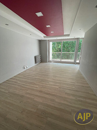 Appartement 5 pièces à louer - Quartiers Sud-Est, Italie