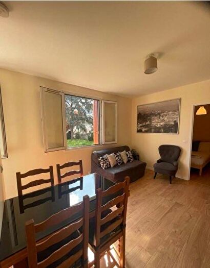 Appartement à louer - Centre Ville Ouest, Villejuif - 2 pièces - 1 chambre