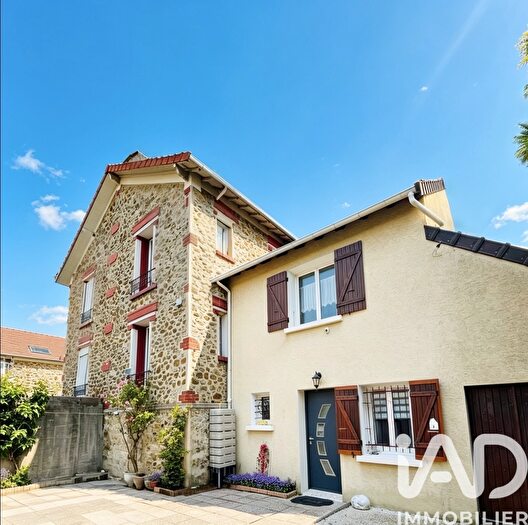 Chelles, Centre-ville, Gare, Abbesses : Maison 7 pièces à vendre