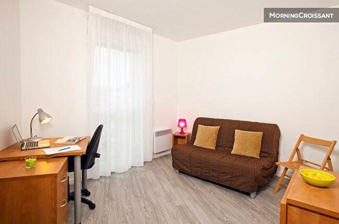 Appartement à louer - Vieux Saint Ouen, Saint-Ouen - 1 pièce