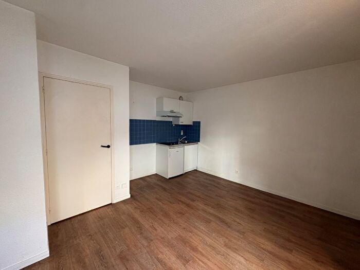 Appartement à louer - Quartiers Centre, Centre-ville - 1 pièce