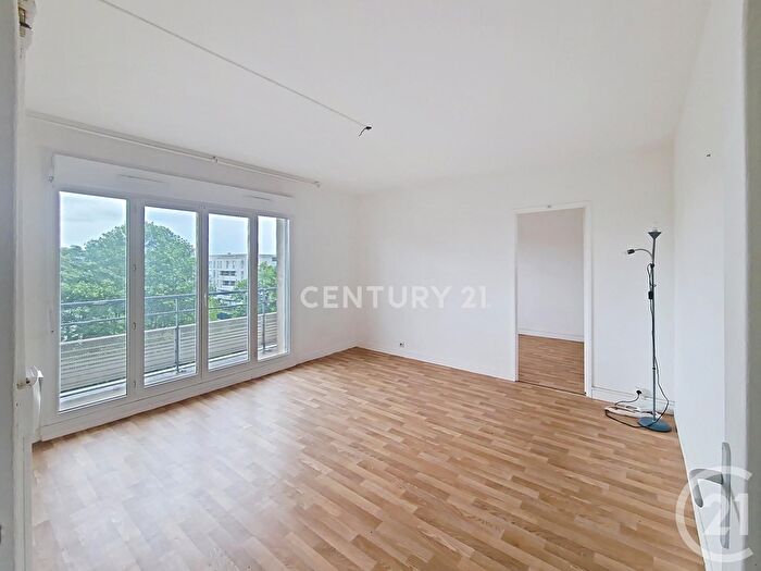 Noisy-le-Grand, Est : Appartement 3 pièces à vendre