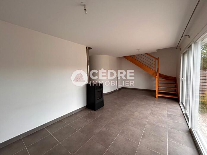 Maisons à vendre et appartements à louer - 3