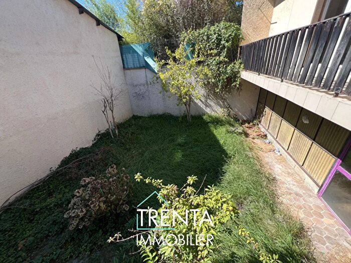 Maison à vendre - Saint-Étienne-de-Saint-Geoirs - 5 pièces