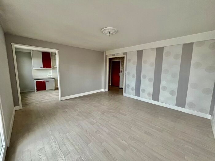 Appartement à louer - Saint-Quentin, Saint-Jean - 3 pièces - 2 chambres