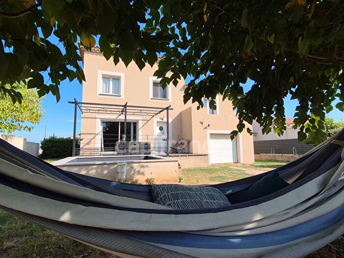 Saint-Geniès-de-Comolas : Maison 4 pièces à vendre