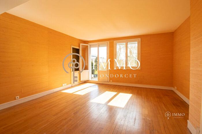 Appartement 4 pièces à louer à Bourg-la-Reine, Nord des pépinières