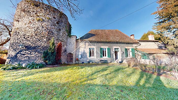 Maison à vendre - Gannat - 5 pièces - 2 chambres