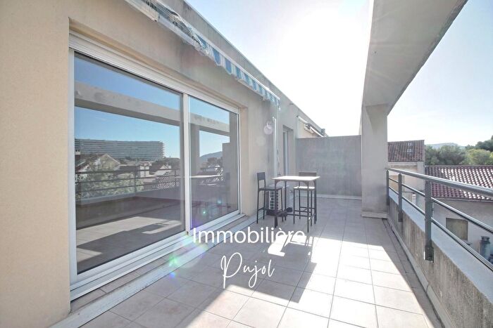 Appartement à louer - Marseille e , Perier - 4 pièces - 3 chambres