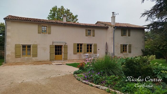 Maison à vendre - Celles-sur-Belle - 6 pièces - 3 chambres
