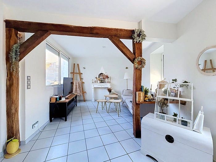 Est, Chalonnes-sur-Loire : Appartement 4 pièces à louer