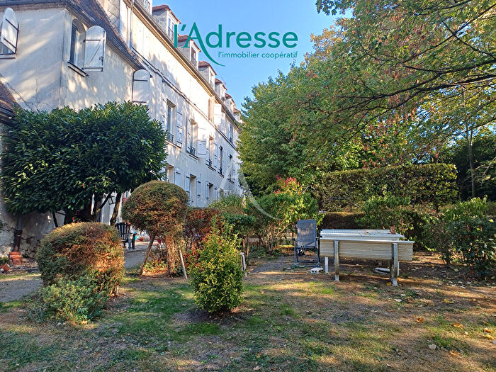 Chelles, Centre-ville, Gare, Abbesses : Appartement 1 pièce à vendre