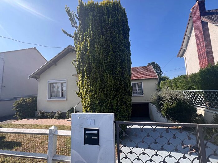 Maison à vendre - Les Clayes-sous-Bois, Centre-ville - 4 pièces - 2 chambres