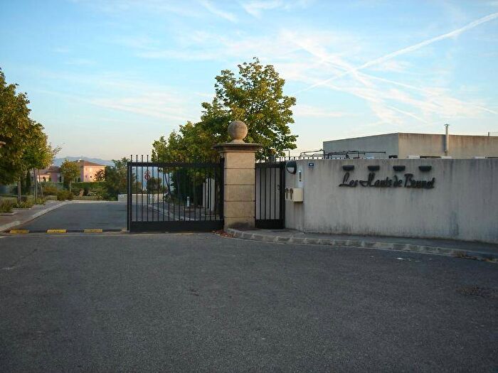 Appartement à louer - Les Platanes, Aix-en-Provence - 3 pièces - 2 chambres