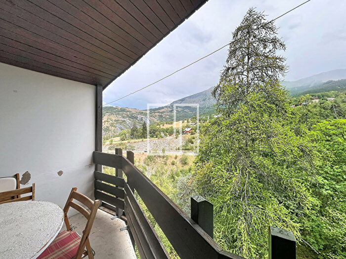 Appartement 1 pièce à Enchastrayes, à vendre