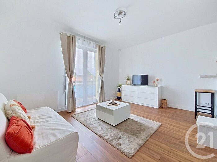 Appartement 1 pièce à Pontault-Combault, à louer