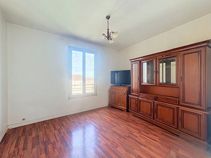 Villiers-sur-Marne, Centre-ville : Appartement 2 pièces à vendre