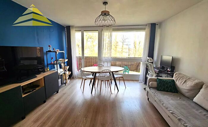 Appartement à vendre - Villecresnes - 3 pièces - 2 chambres