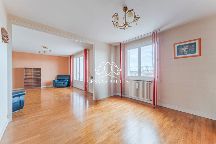 Appartement à vendre - Vénissieux, Parilly - 4 pièces - 2 chambres