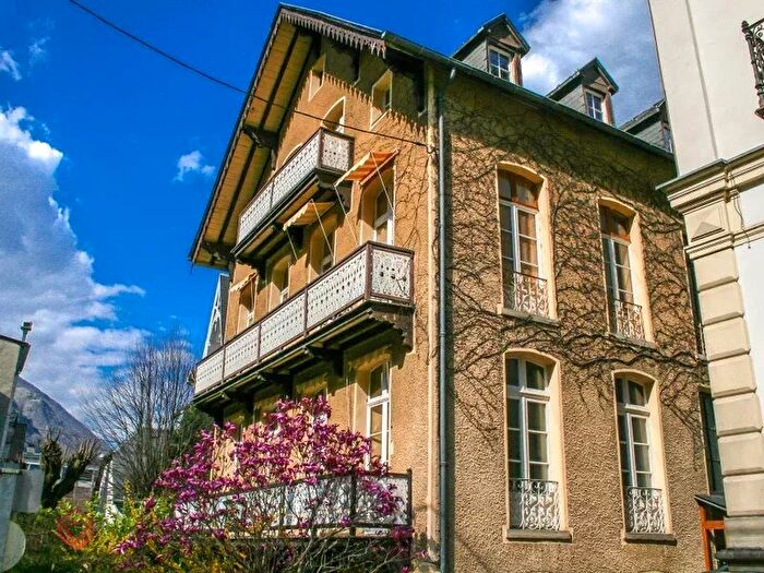 Maison à vendre - Bagnères-de-Luchon - 10 pièces - 7 chambres