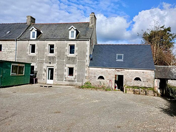 Maison à vendre - Guerlesquin - 5 pièces - 4 chambres