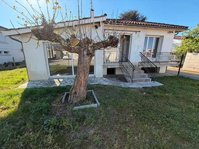Maison à vendre - Béguey - 4 pièces - 3 chambres