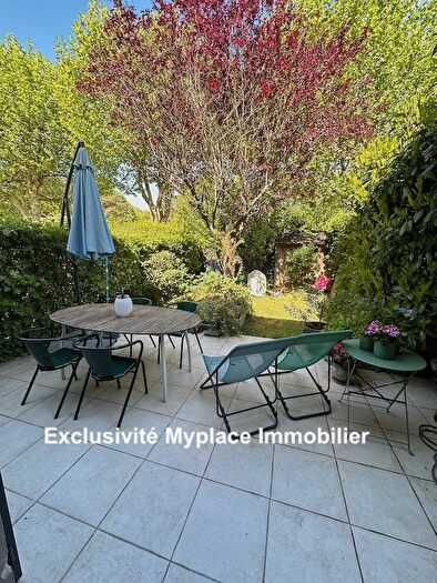 Maison à vendre - Buc - 6 pièces - 5 chambres