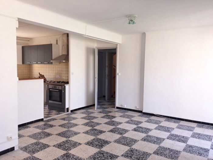 Avignon, Saint-Ruf : Appartement 3 pièces à louer