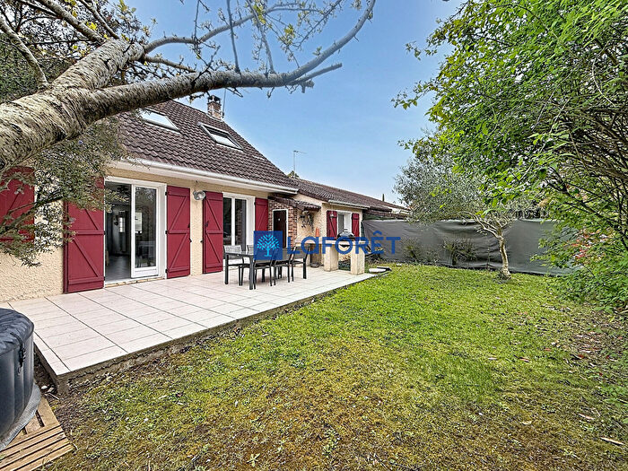 Maison à vendre - Saint-Pierre-du-Perray - 6 pièces - 4 chambres