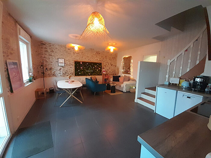 Maison à vendre - Basse-Goulaine - 11 pièces - 4 chambres