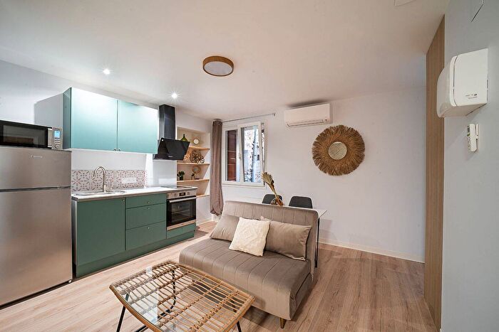 Appartement à louer - Centre Ville, Le Boulou - 2 pièces - 1 chambre